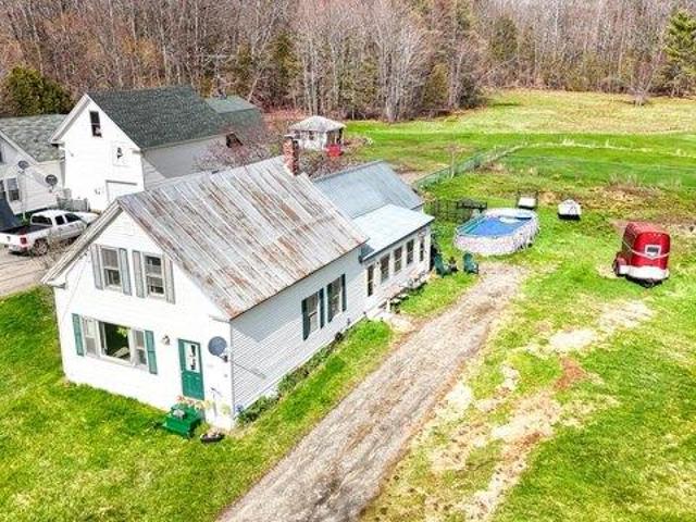 3 bedroom, Hartland ME 04943 102530679