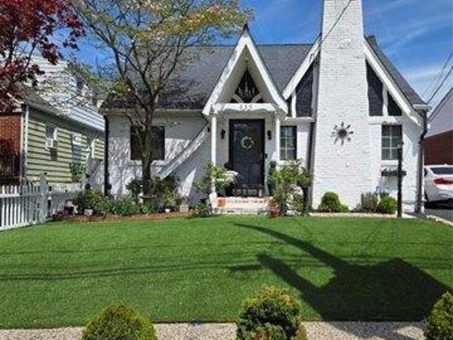 3 bedroom, Hasbrouck Heights NJ 07604 102257602