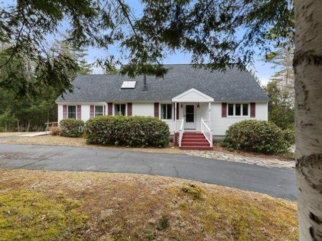 3 bedroom, Hebron NH 03241 LS103035355