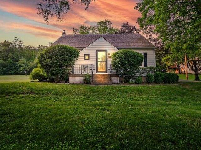 3 bedroom, Hellertown PA 18055 LS91401037