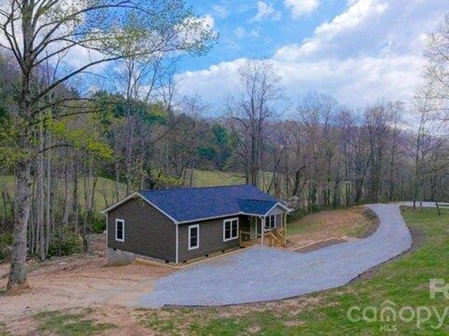 3 bedroom, Hendersonville NC 28792 104899224