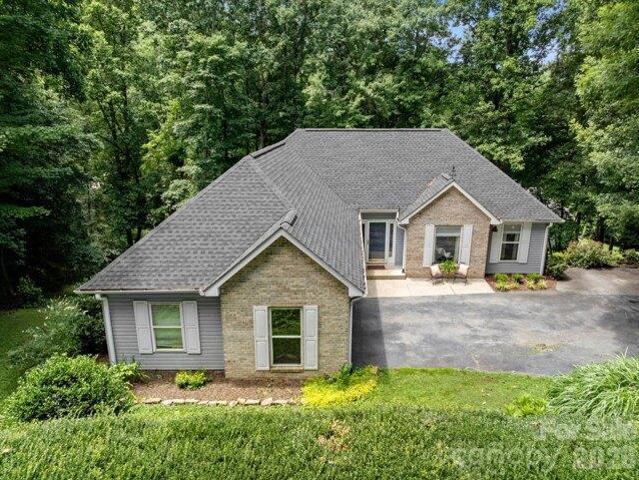 3 bedroom, Hendersonville NC 28792 104901000