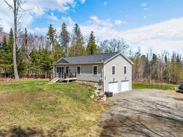3 bedroom, Hermon ME 04401 103664730