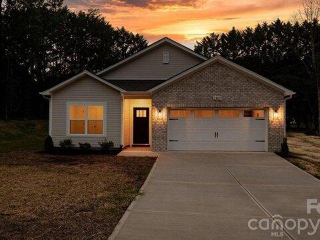 3 bedroom, Hickory NC 28601 104903279