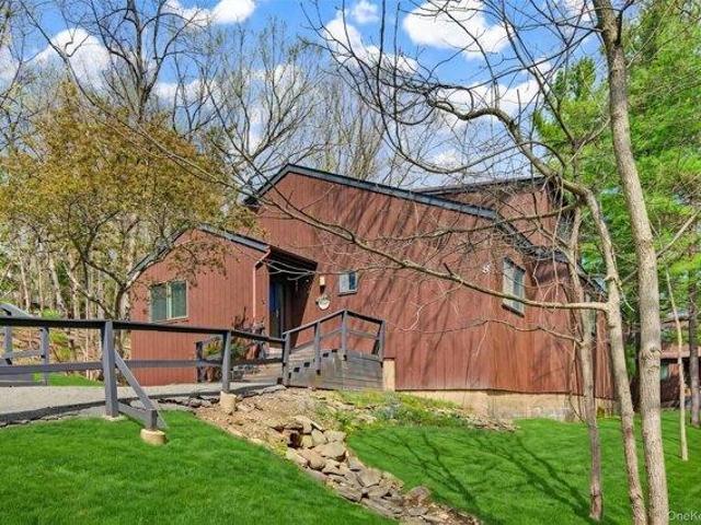 3 bedroom, Highland Mills NY 10930 LS101780513