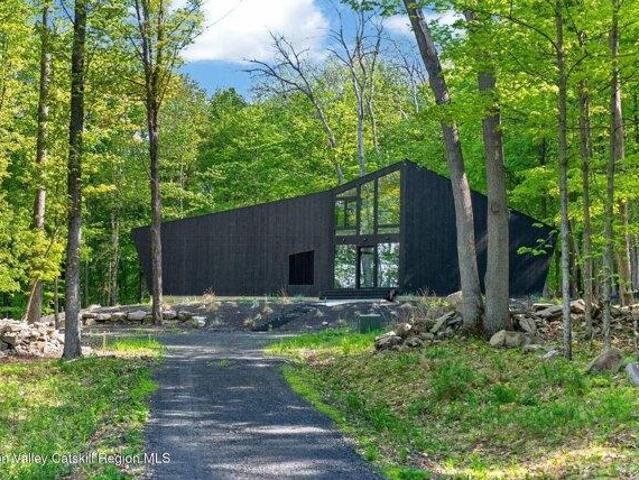 3 bedroom, Highland NY 12528 104904916
