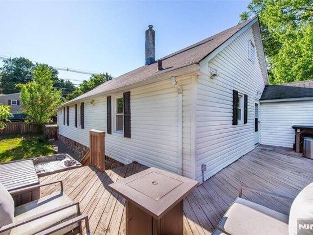 3 bedroom, Hillsdale NJ 07642 103600580