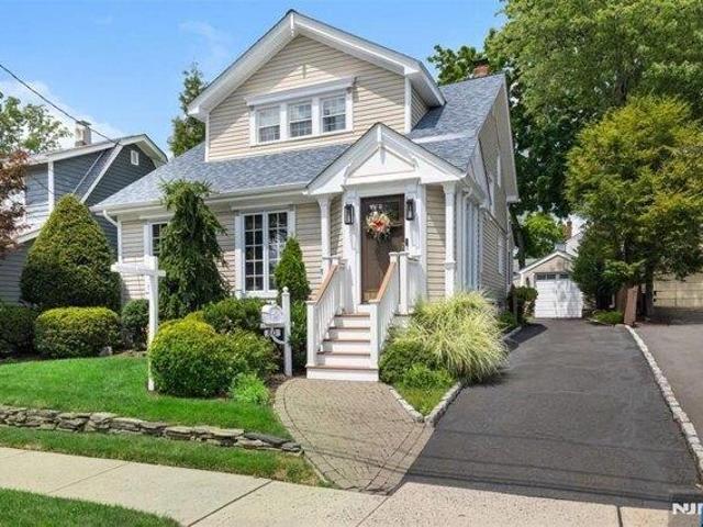 3 bedroom, Hillsdale NJ 07642 105174408
