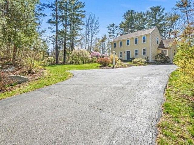 3 bedroom, Hingham MA 02043 102727540