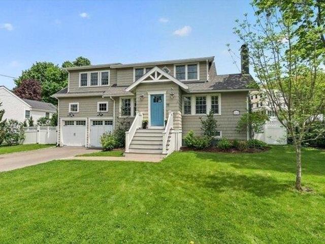 3 bedroom, Hingham MA 02043 102315883
