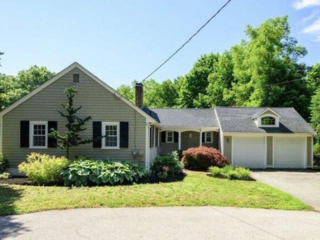 3 bedroom, Hingham MA 02043 104906068