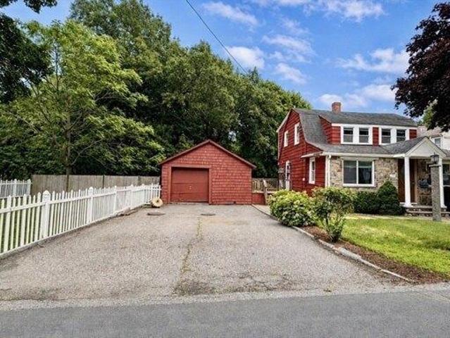 3 bedroom, Hingham MA 02043 104947238