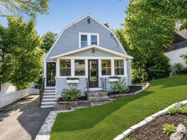 3 bedroom, Hingham MA 02043 LS102593130
