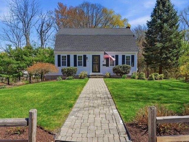 3 bedroom, Hingham MA 02043 LS102635134