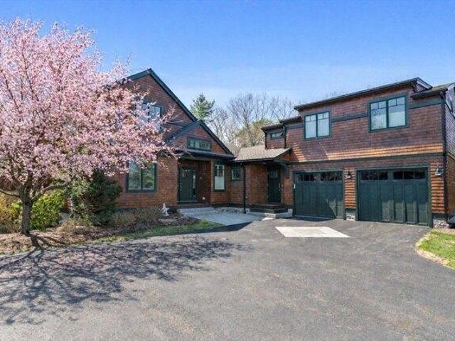 3 bedroom, Hingham MA 02043 LS102724201