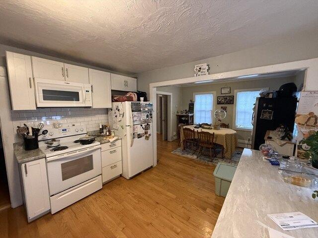 3 bedroom, Hudson MA 01749 LS102859855