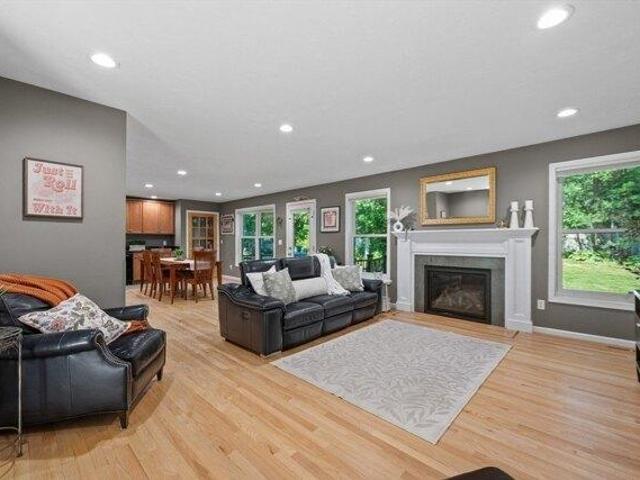 3 bedroom, Hudson MA 01749 104757596