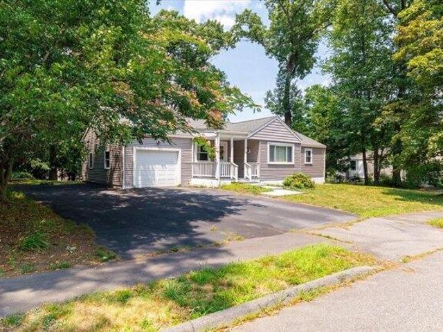 3 bedroom, Hudson MA 01749 104760935