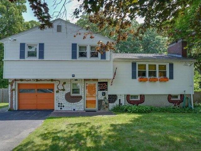 3 bedroom, Hudson MA 01749 105083123