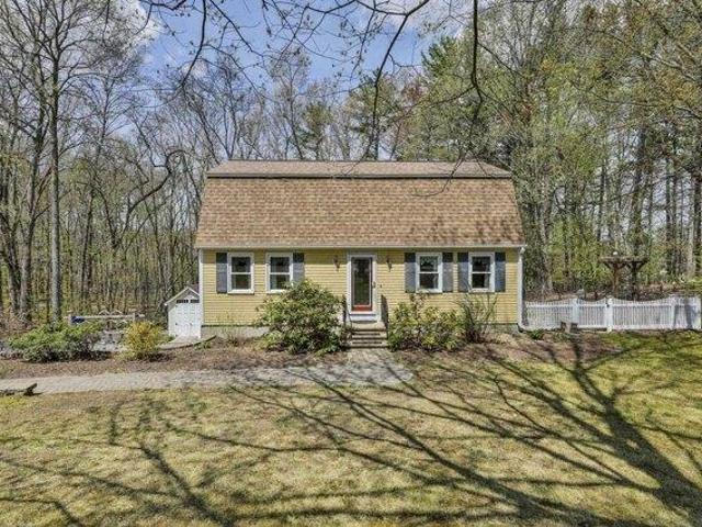 3 bedroom, Hudson NH 03051 LS103018113