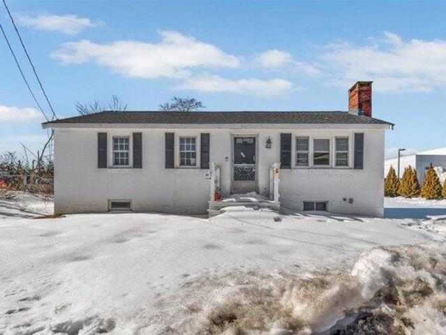 3 bedroom, Hyannis MA 02601 102157553