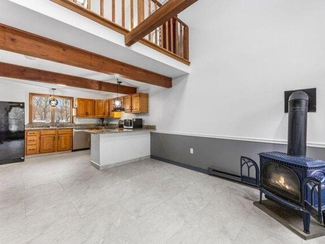 3 bedroom, Hyannis MA 02601 LS101799872