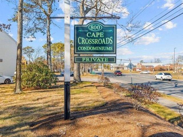 3 bedroom, Hyannis MA 02601 LS102709270