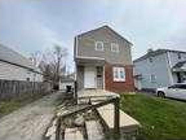 3 bedroom in Columbus OH 43211