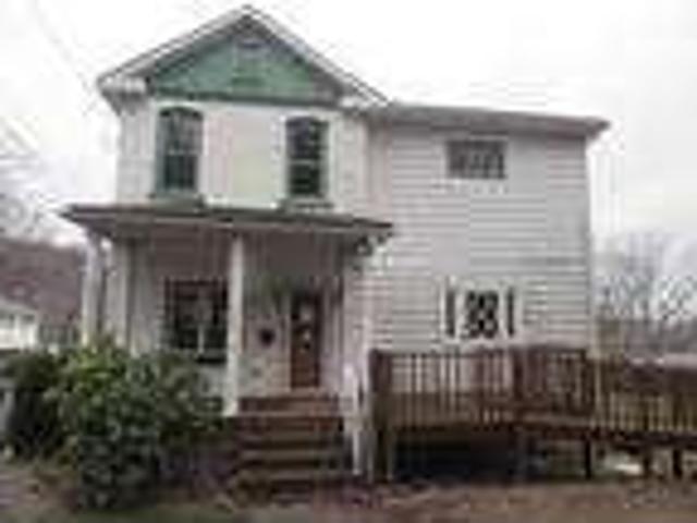 3 bedroom in Connellsville PA 15425