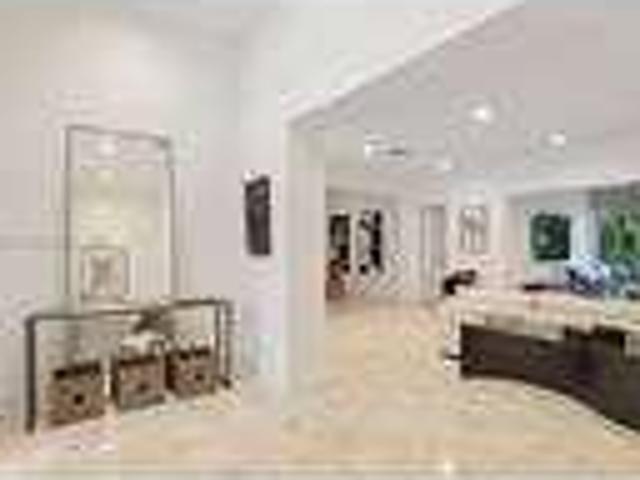 3 bedroom in Coral Gables Florida 33146