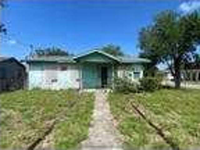 3 bedroom in Corpus Christi TX 78418
