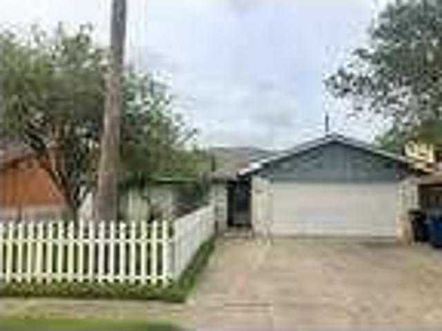 3 bedroom in Corpus Christi TX 78418