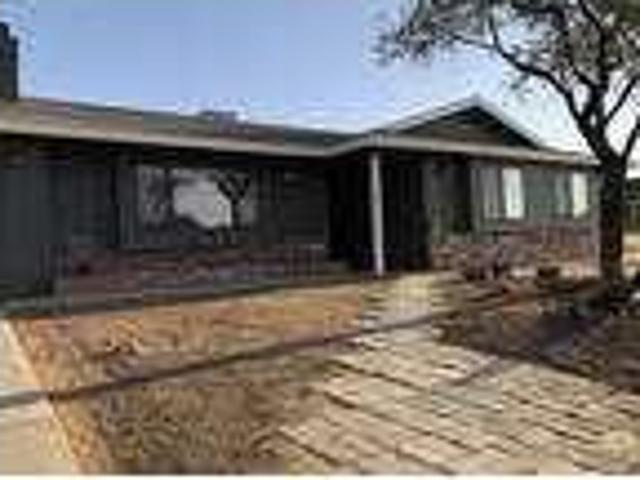 3 bedroom in California City California 93505