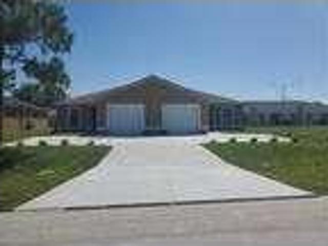 3 bedroom in Cape Coral FL 33914
