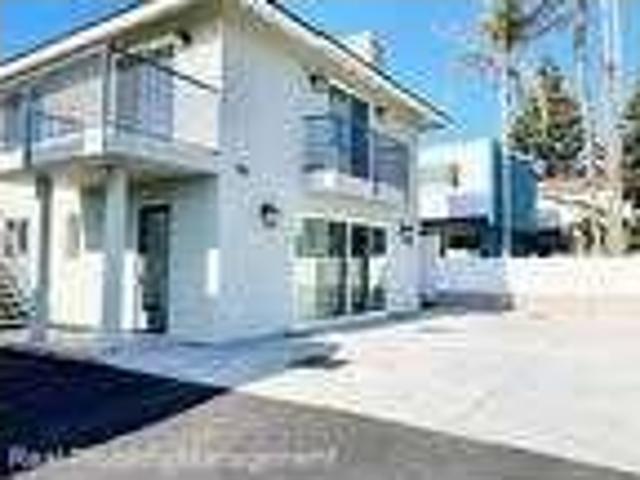 3 bedroom in Carlsbad CA 92008