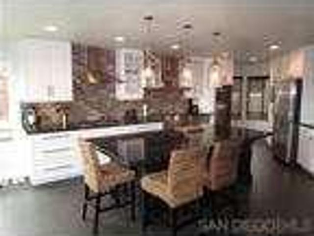 3 bedroom in Carlsbad California 92009