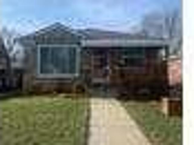 3 bedroom in Center Line MI 48015