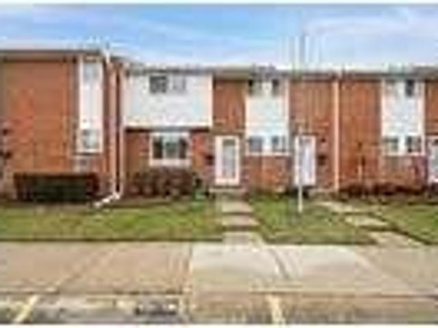 3 bedroom in Center Line MI 48015
