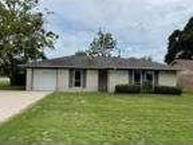 3 bedroom in Alvin Texas 77511
