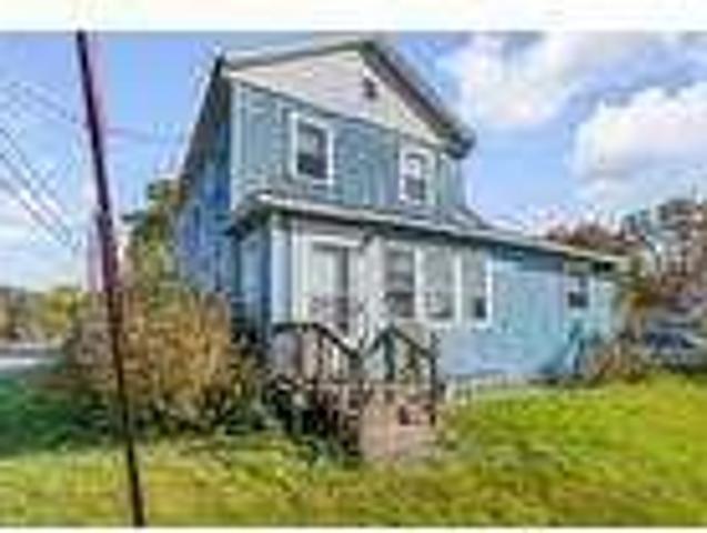 3 bedroom in Alliance OH 44601