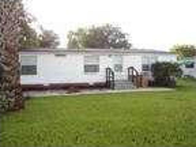 3 bedroom in Astor FL 32102