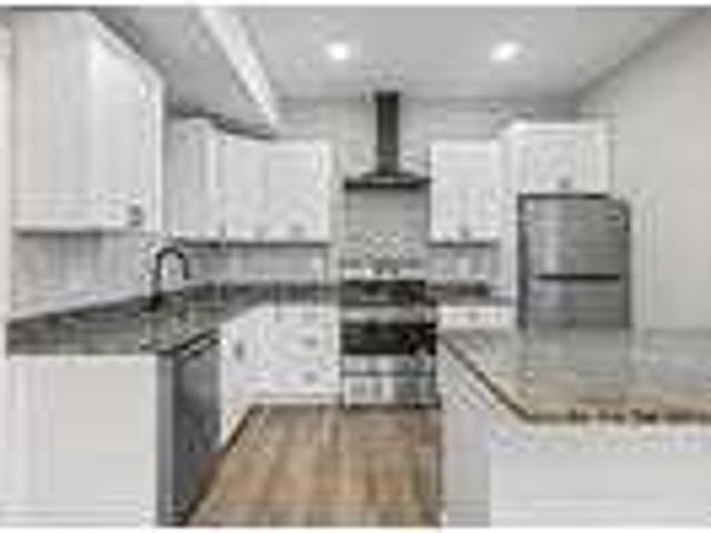 3 bedroom in Boston MA 02136