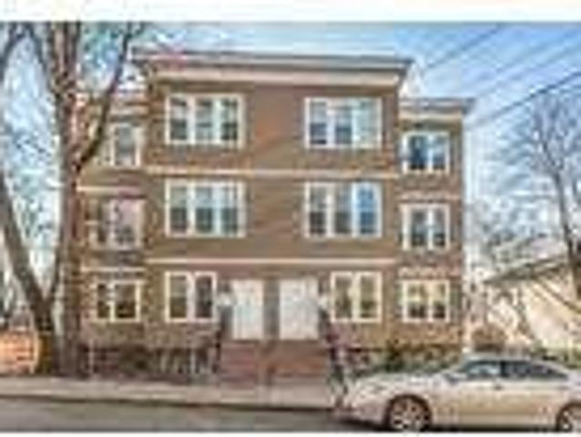 3 bedroom in Boston Massachusetts 02124
