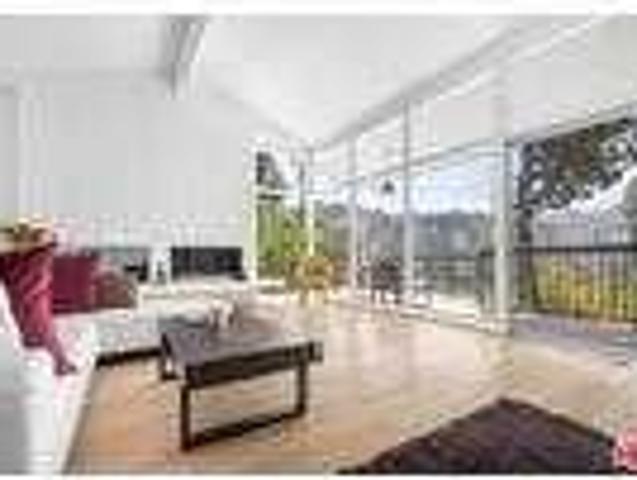 3 bedroom in Beverly Hills California 90210