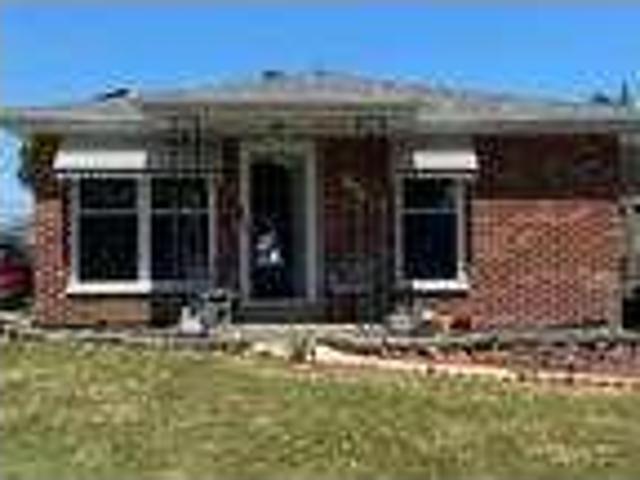 3 bedroom in Bella Villa Missouri 63125