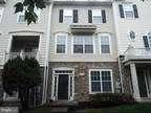 3 bedroom in Brambleton Virginia 20148