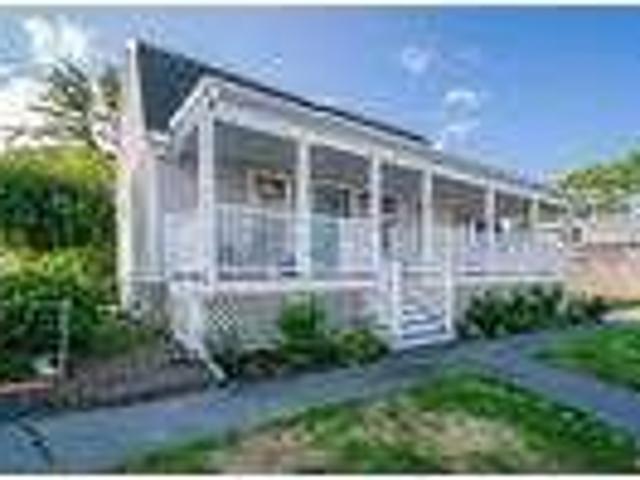 3 bedroom in Bristol Rhode Island 02809