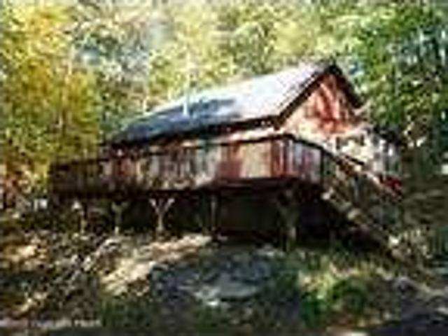 3 bedroom in Bushkill PA 18324