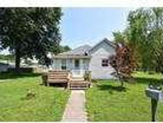 3 bedroom in Gillespie Illinois 62033