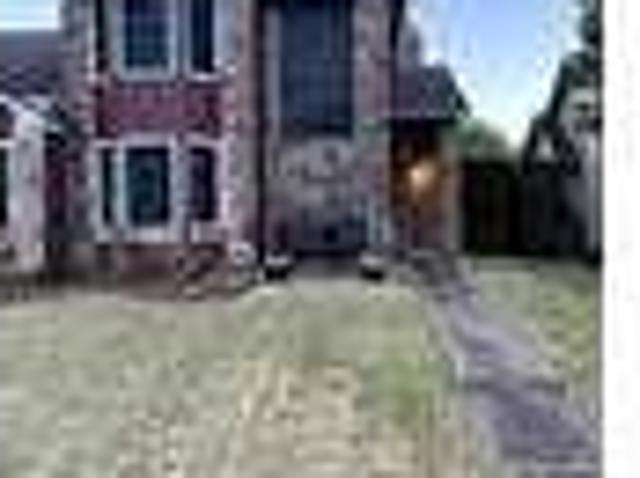 3 bedroom in Dallas Texas 75227